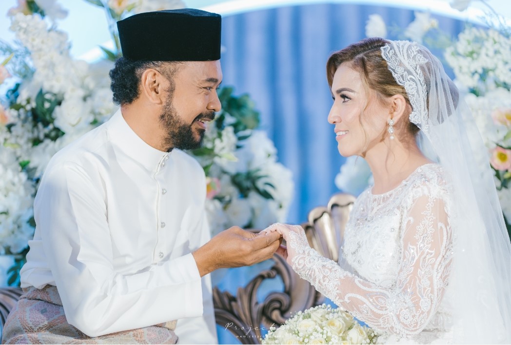 Tiga bulan bercinta, Cat Farish, Shikin Maembong kini bersatu