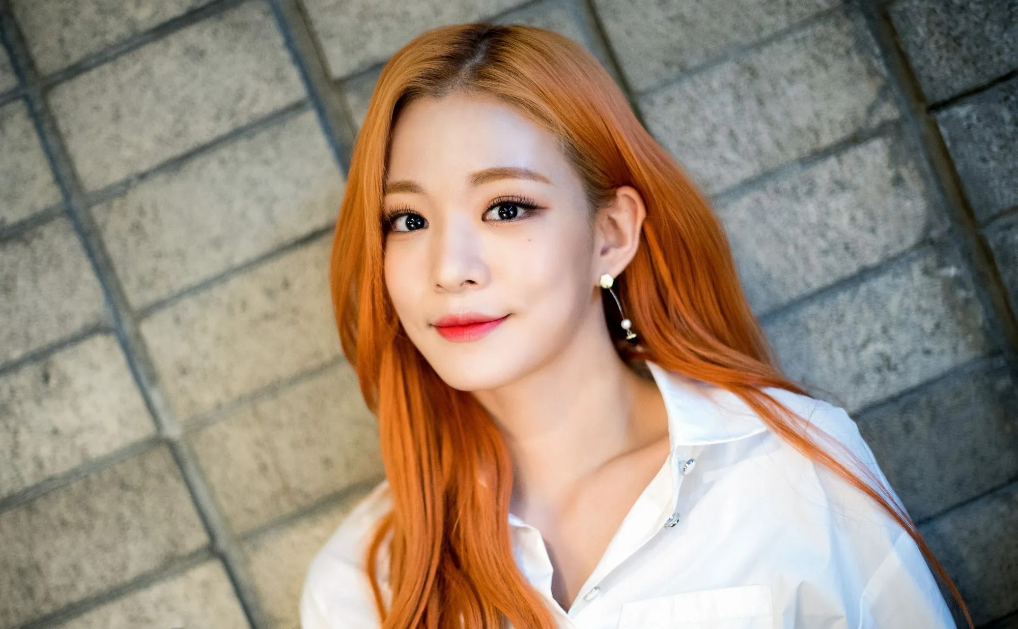Merokok Lee Chae Young Diselar Tak Bertamadun