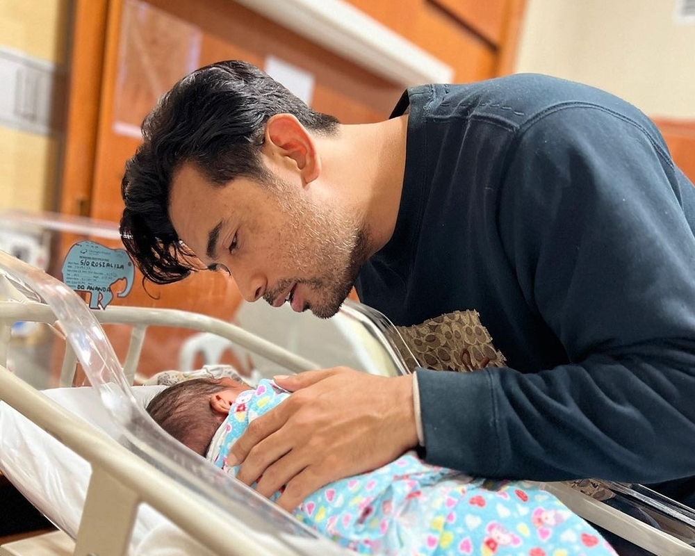 Remy Ishak 'papa hot', Remy 'junior' mesti 'handsome'