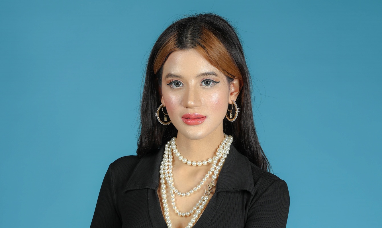 Tunku Ines, si puteri pandai menyanyi