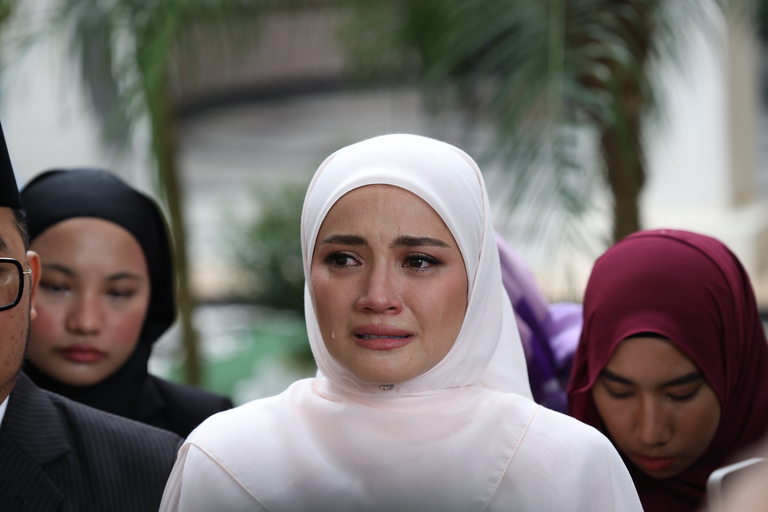 [VIDEO] 'Saya sengsara, Fattah curang, tak bagi nafkah'