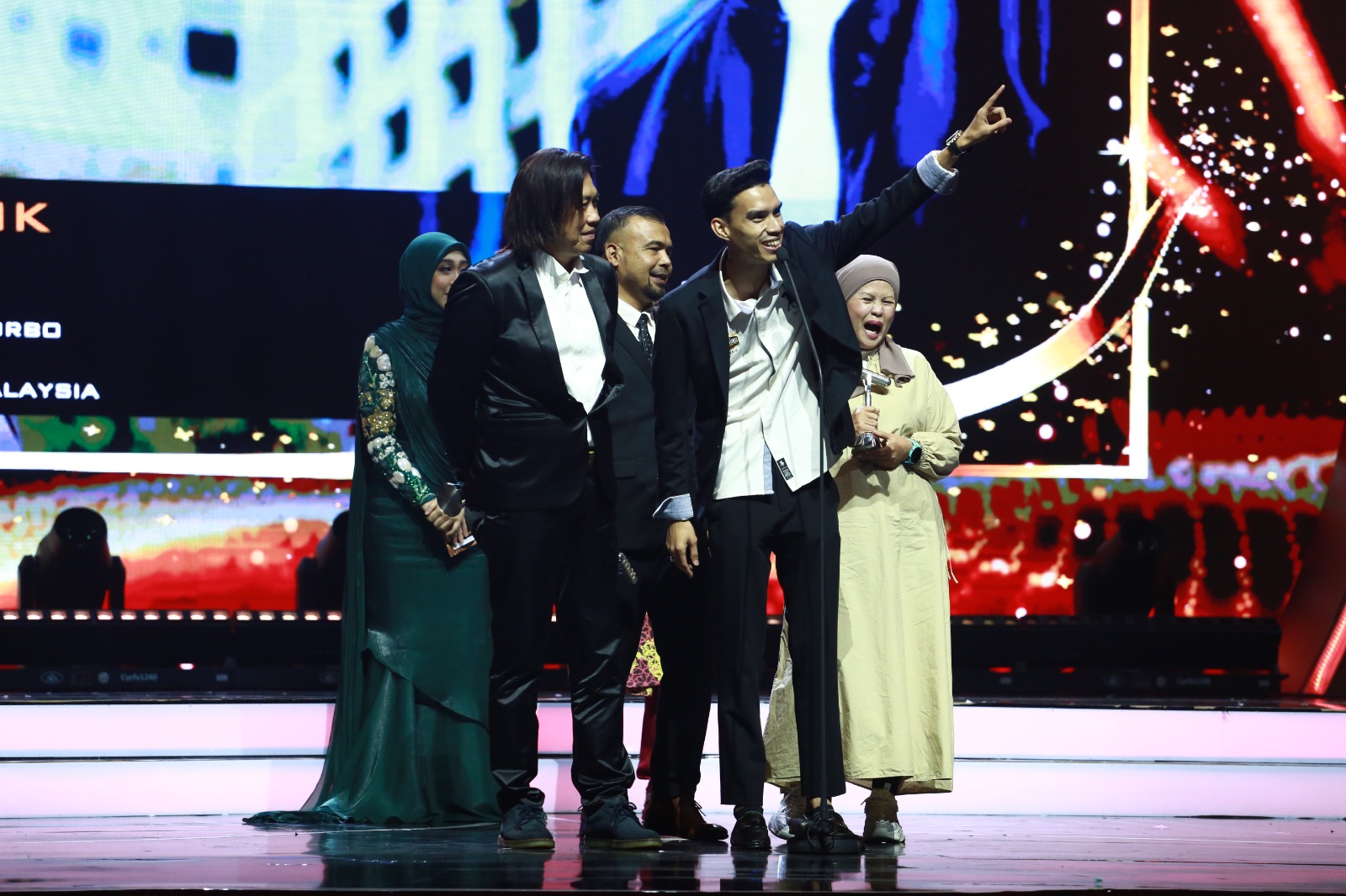 Eda Ezrin tiada, Cinta Setandan Pisang menang Lagu Etnik Terbaik